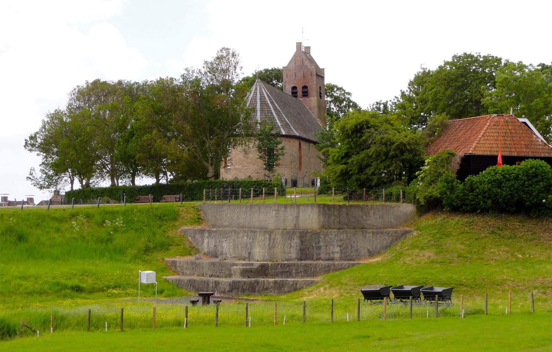 Waarom is de terp zo hoog? | Fryslan1
